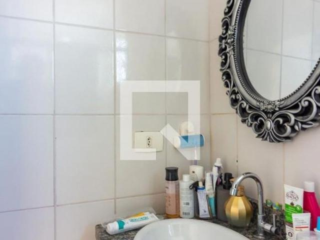 Apartamento à Venda Centro, 2 Quartos, 64 m2