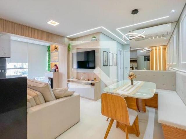 Apartamento à Venda Centro, 2 Quartos, 64 m2