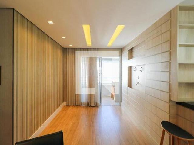 Apartamento à Venda Centro, 2 Quartos, 65 m2