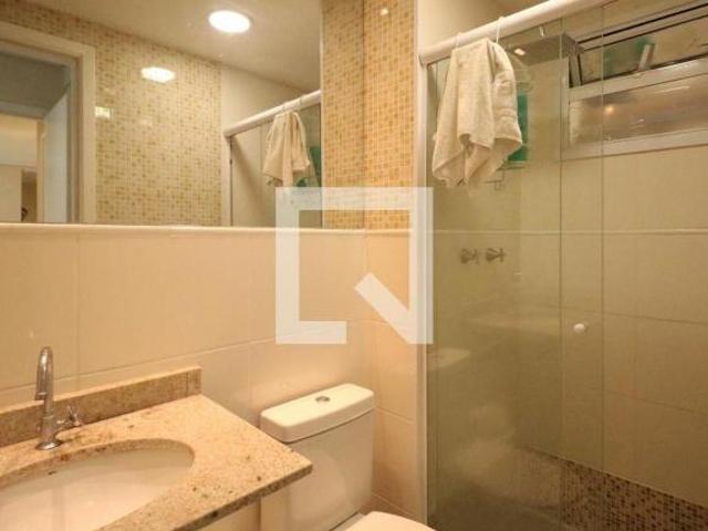 Apartamento à Venda Centro, 2 Quartos, 65 m2