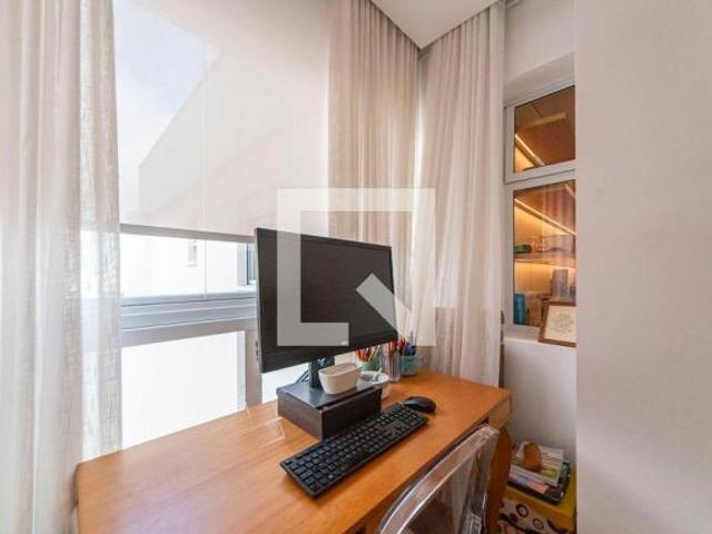 Apartamento à Venda Centro, 2 Quartos, 67 m2