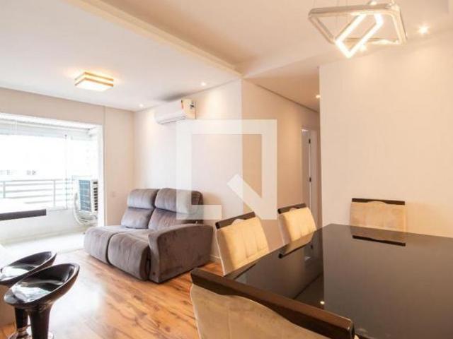 Apartamento à Venda Centro, 2 Quartos, 68 m2
