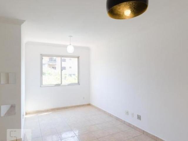 Apartamento à Venda Centro, 2 Quartos, 68 m2