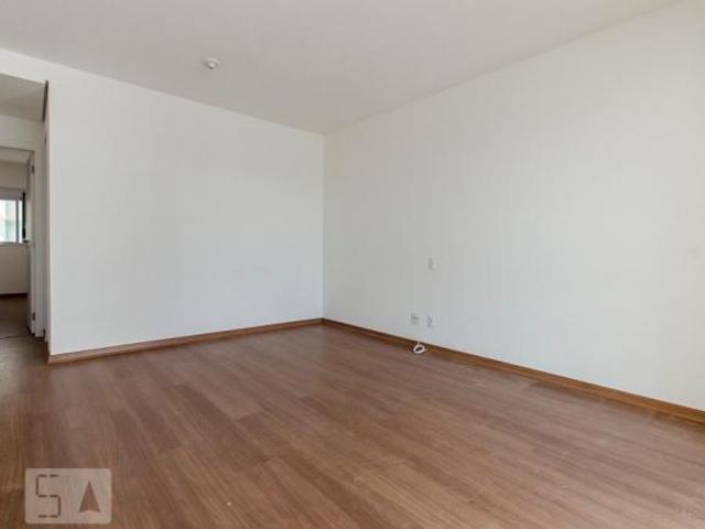 Apartamento à Venda Centro, 2 Quartos, 70 m2