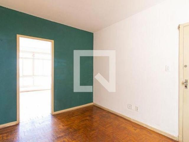 Apartamento à Venda Centro, 2 Quartos, 72 m2
