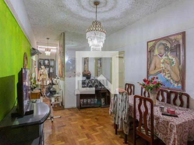 Apartamento à Venda Centro, 2 Quartos, 74 m2