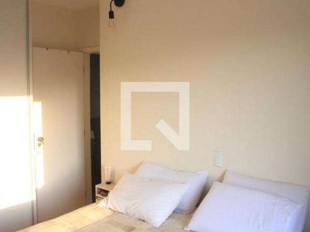 Apartamento à Venda Centro, 2 Quartos, 75 m2
