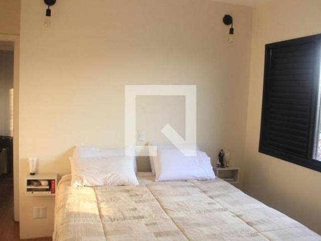 Apartamento à Venda Centro, 2 Quartos, 75 m2