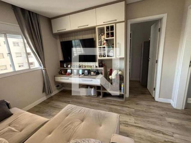 Apartamento à Venda Centro, 2 Quartos, 81 m2