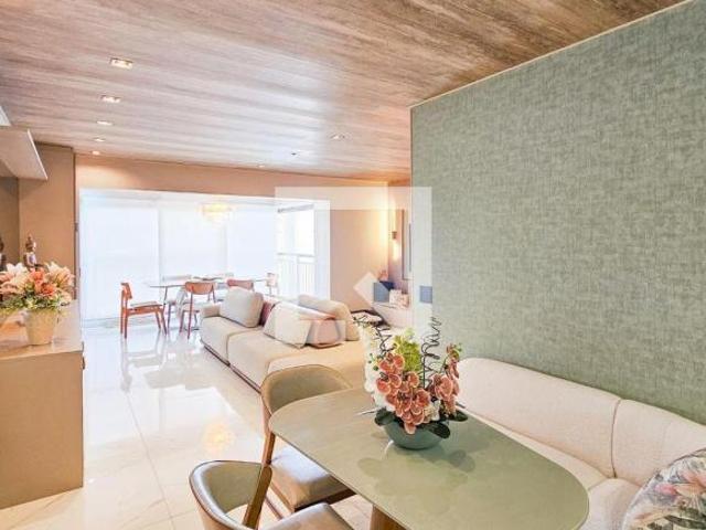 Apartamento à Venda Centro, 2 Quartos, 83 m2