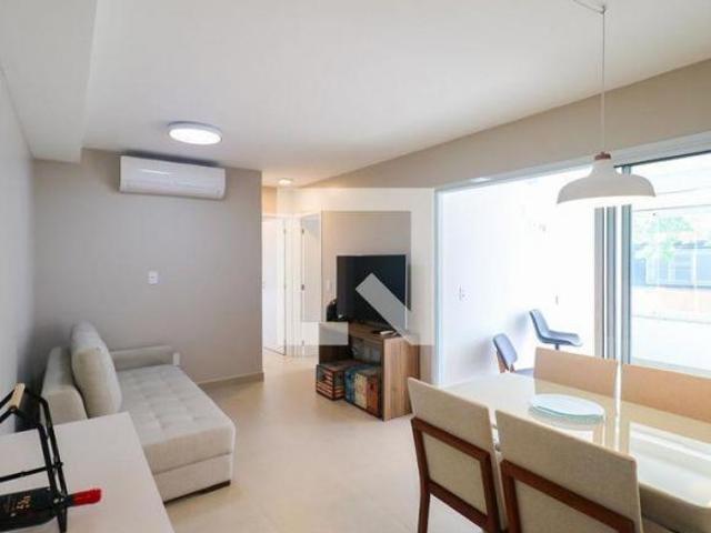 Apartamento à Venda Centro, 2 Quartos, 85 m2