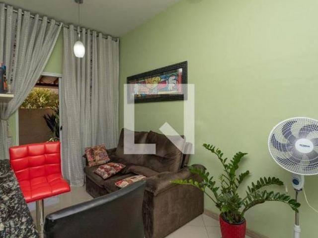 Apartamento à Venda Centro, 2 Quartos, 87 m2