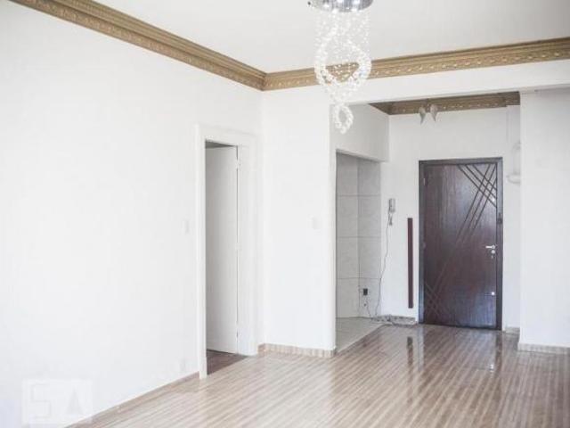 Apartamento à Venda Centro, 2 Quartos, 90 m2