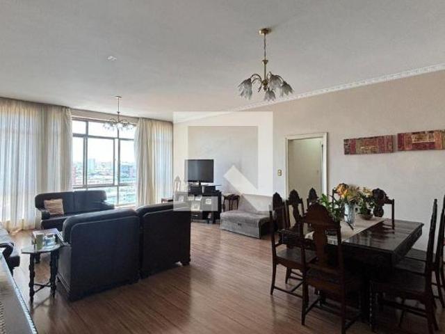 Apartamento à Venda Centro, 3 Quartos, 240 m2