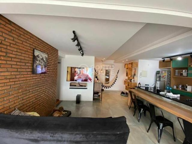 Apartamento à venda Chácara Inglesa, 97m², 2 suítes, varanda gourmet, 2 vagas