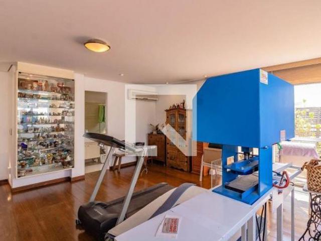 Apartamento à Venda Chácara Inglesa, 3 Quartos, 463 m2