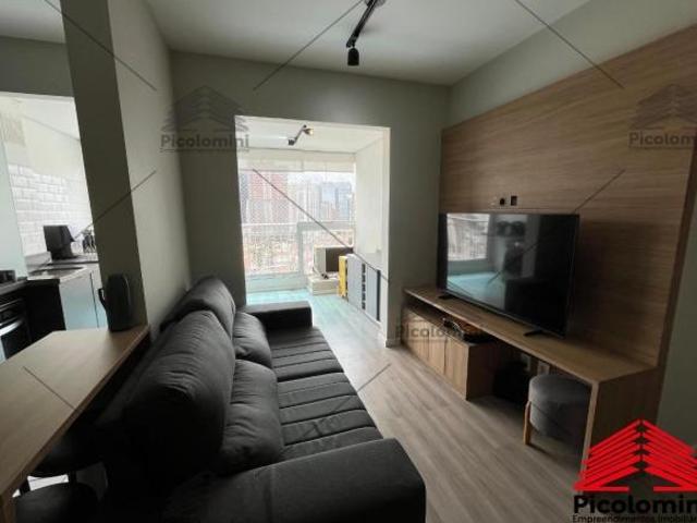 Apartamento à venda Chácara Santo Antônio: 2 quartos, 1 suíte, sacada, 2 banheiros, 1 vaga, 58m². Pi