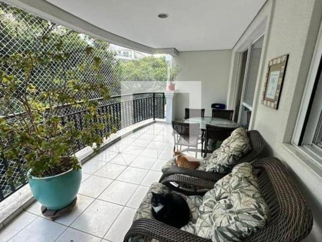 Apartamento à Venda Cidade São Francisco, 4 Quartos, 140 m2