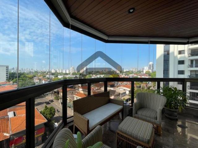 Apartamento à Venda com 4 Dormitórios no Campo Belo