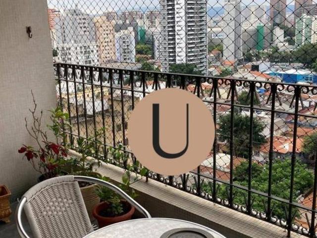 Apartamento à venda com 4 dormitórios e 3 vagas em localização estratégica de Perdizes