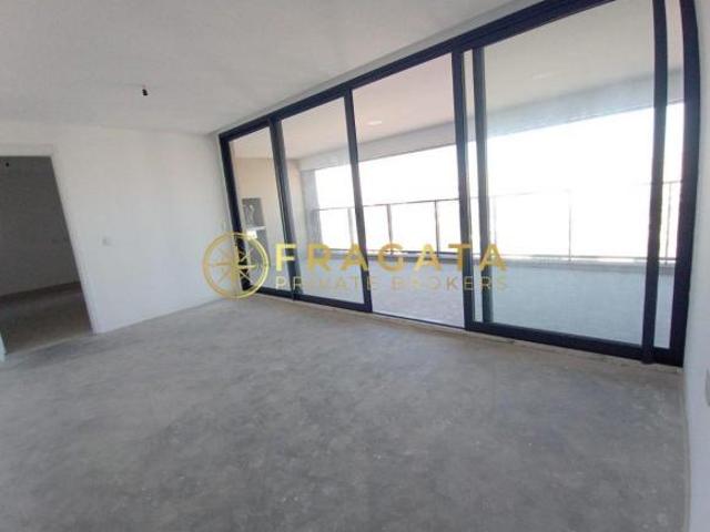 Apartamento á venda com 4 dormitórios sendo2 suítes e 2 vagas em Perdizes/SP