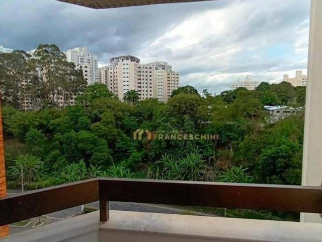 Apartamento a venda com 4 dormitórios sendo 2 suítes 200m²