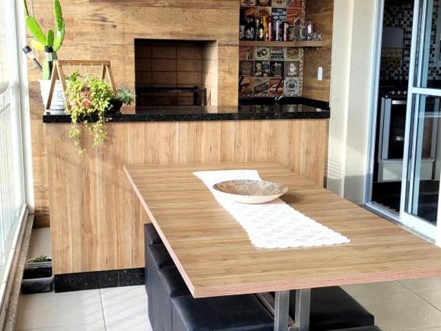 Apartamento a venda com 4 Quartos, 136 m² à Venda em condomínio Mairare
