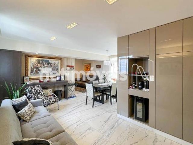 Apartamento à Venda com 4 Quartos, 2 Suítes, Varanda Integrada e Lazer Completo