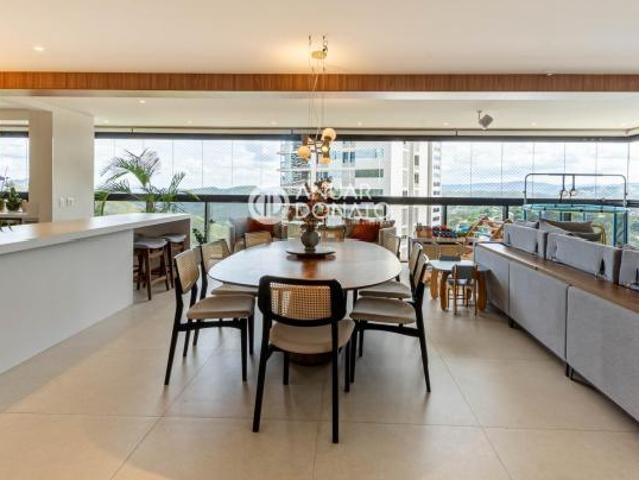 Apartamento a venda com 4 quartos, 4 vagas e 194m2 no Jardim das Mangabeiras