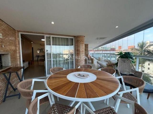 Apartamento à Venda com 4 quartos, 5 banheiro, 3 vagas e 205m² por R$ 8.500.000