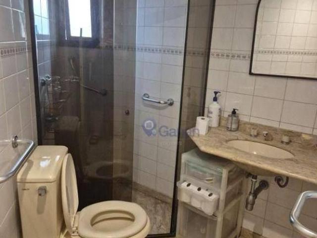 Apartamento a venda com 4 quartos em Moema