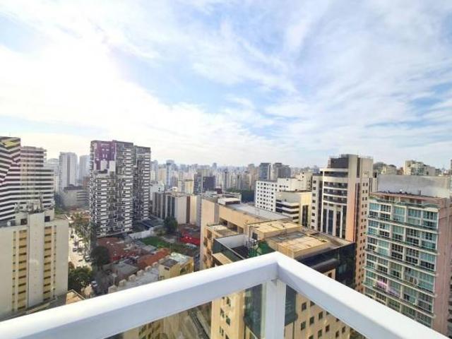 Apartamento á venda com 4 quartos em Moema