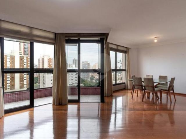 Apartamento a venda com 4 quartos em Perdizes
