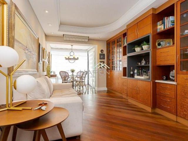 Apartamento à venda com 4 quartos no Bigorrilho