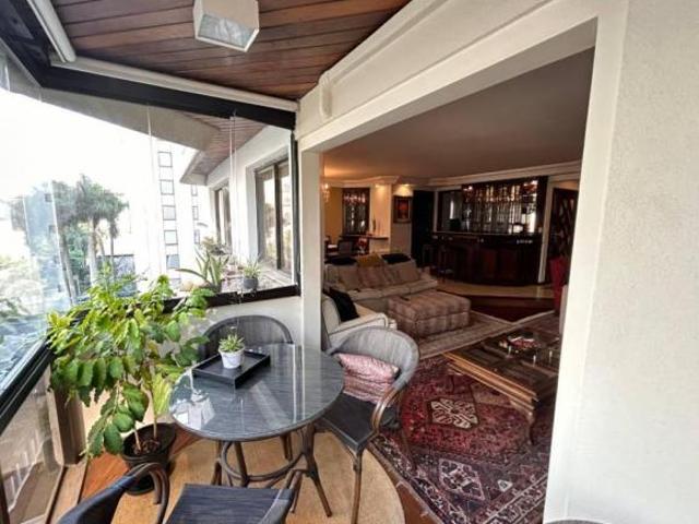 Apartamento à Venda com 4 quartos nos Jardins