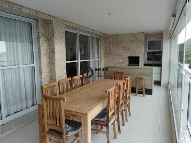 Apartamento à venda com 4 quartos na enseada