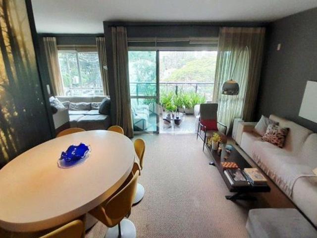 Apartamento à Venda com 4 Quartos sendo 3 Suítes e 3 Vagas de Garagem