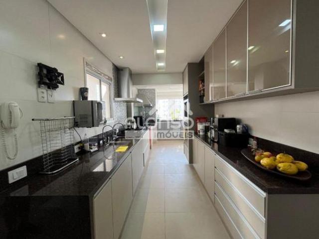 Apartamento a venda com 4 quartos sendo 3 suítes no Butantã