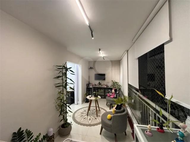 Apartamento à venda com 4 quartos, sendo 1 suíte, no condomínio Misti Morumbi, São Paulo SP