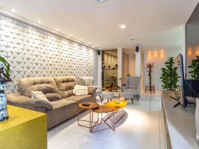 Apartamento a venda com 4 quartos sendo 2 Suítes, DCE e 2 Vagas Cobertas no Residencial Via Palácio