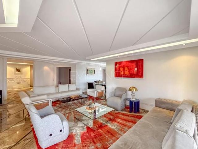 Apartamento à venda com 4 suítes, 4 vagas 335 metros Jardim Anália Franco