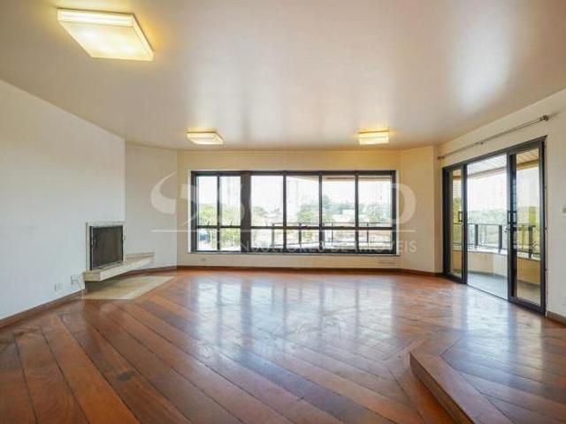 Apartamento à venda com 4 suítes na Chácara Santo Antonio