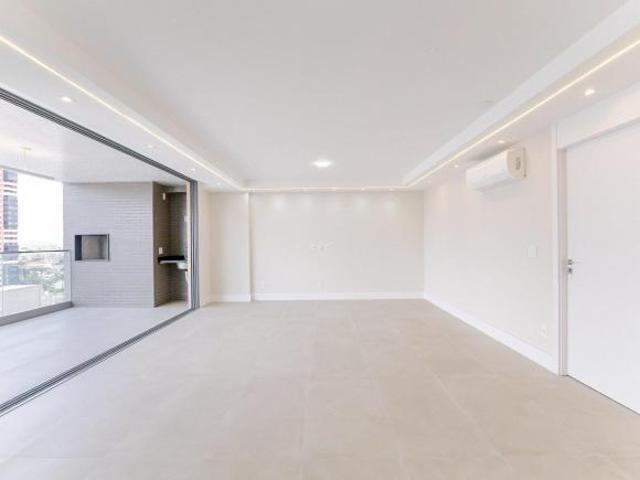 Apartamento à venda com 4 suítes no Juvevê em Curitiba