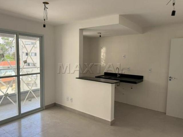 Apartamento a venda com 52m², 2 quartos, 1 suíte, sacada, 2 banheiros no Jardim São Paulo