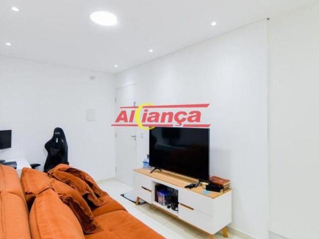 Apartamento à venda com 56m², 2 dormitórios 1 suíte, sacada e 1 vaga no Parque Continental II