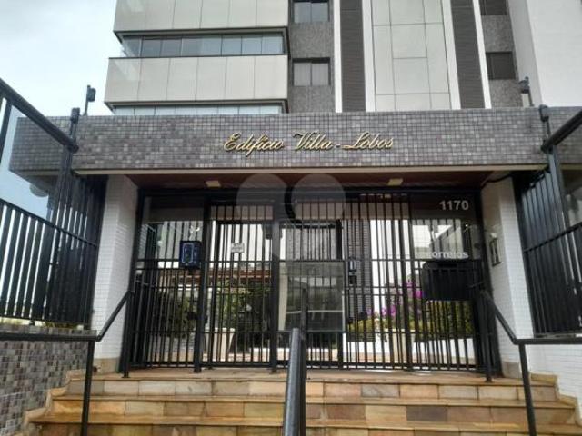 Apartamento à venda com 5 quartos, sendo 4 suítes, no condomínio Vila Lobos, São Carlos