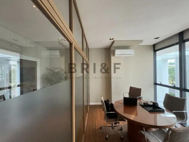 Apartamento à venda com 63m², 1 dormitório, 2 banheiros, varanda e 1 vaga. Cidade Monções, São Paul
