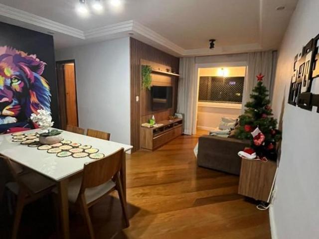 Apartamento á Venda com 65 M2, semi mobiliado no Continental com 3 dormitorios com armarios planejad
