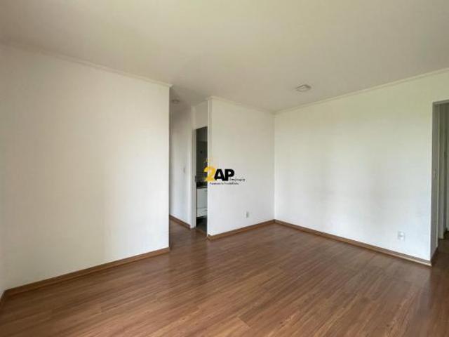 Apartamento à venda com 70m² 3 quartos, sendo 1 suíte e 2 vagas. Jardim Londrina