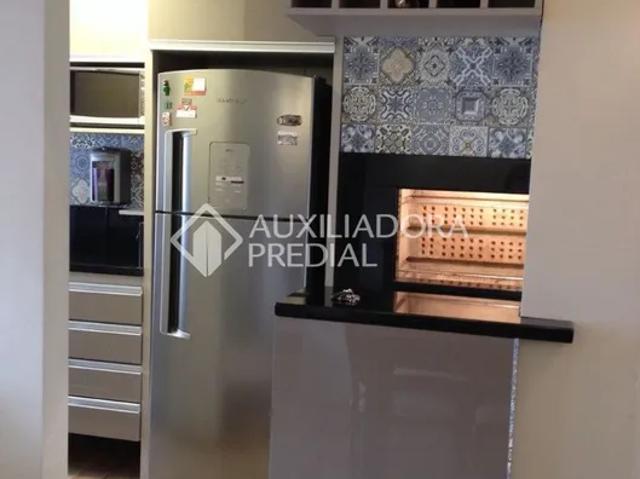 Apartamento à venda no bairro Sarandi com 3 dormitórios e 71 m² de área útil